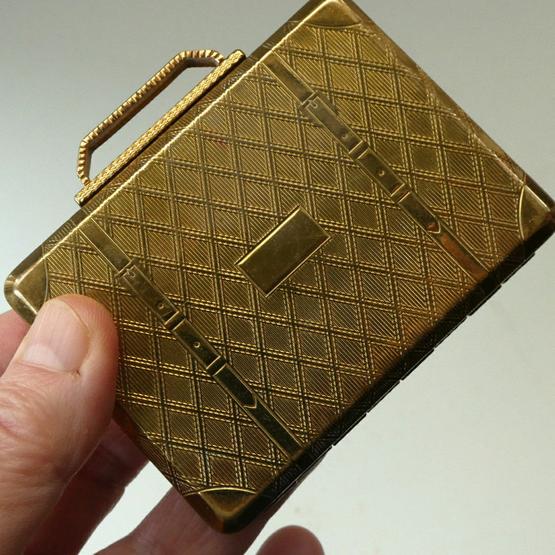 Pretty 1950s Novelty KIGU Vintage Powder Compact in the Shape of a Han ...