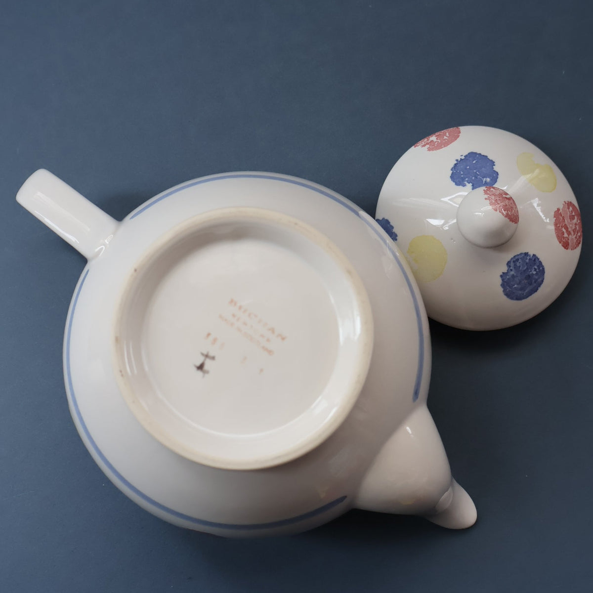 SCOTTISH POTTERY. 1980s Buchan Pottery Teapot. Decorated with the Rare ...