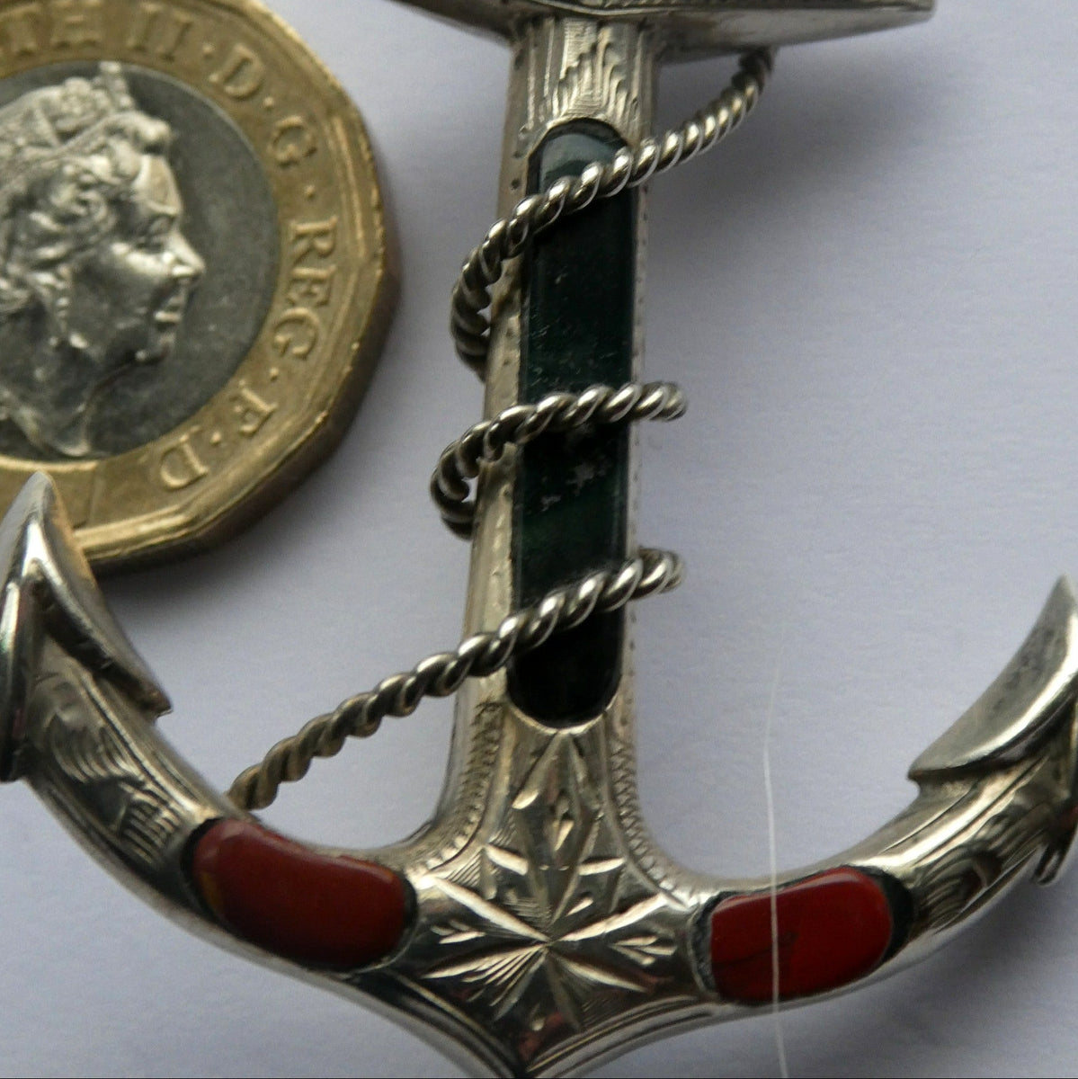 1880s SCOTTISH SILVER: Victorian ANCHOR BROOCH with Inset Specimen Aga ...