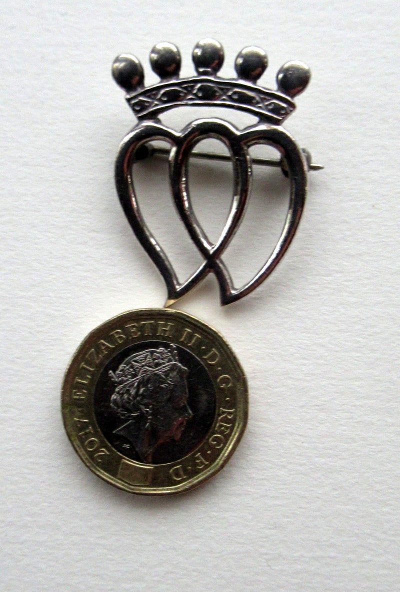 SCOTTISH SILVER. Little Vintage LUCKENBOOTH Brooch. Edinburgh Hallmark ...