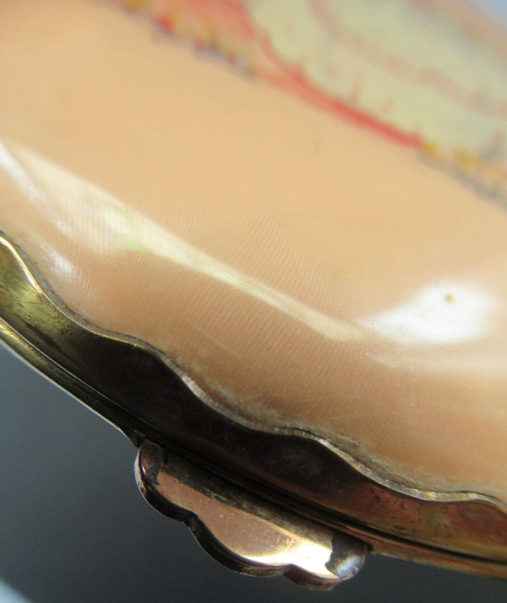 Unusual Vintage 1930s / 1940s Powder Compact. With Pink Celluloid Fini ...