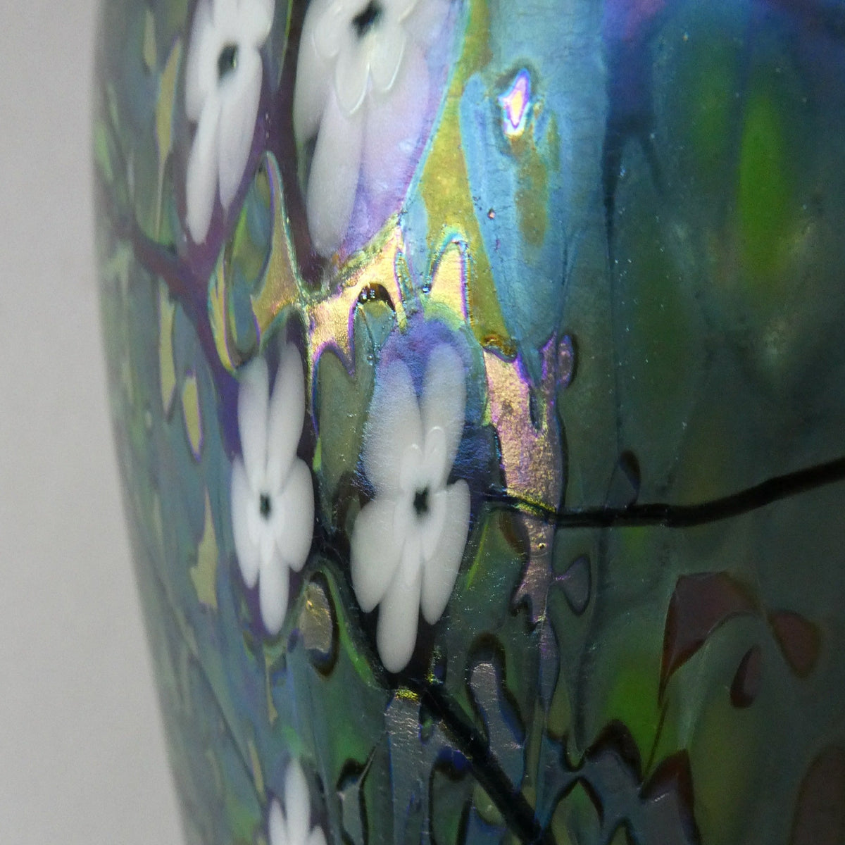 Stunning Tall OKRA Glass Vase with Iridescent Lustre, Trails and Tiny ...