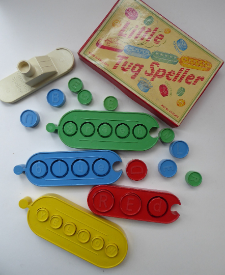 Vintage 1950s Pre-school Spelling Aid / Toy LITTLE TUG SPELLER; with O ...