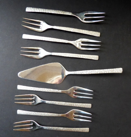 GERALD BENNEY for Viners, Sheffield. Studio Pattern - Pastry Forks (8 ...
