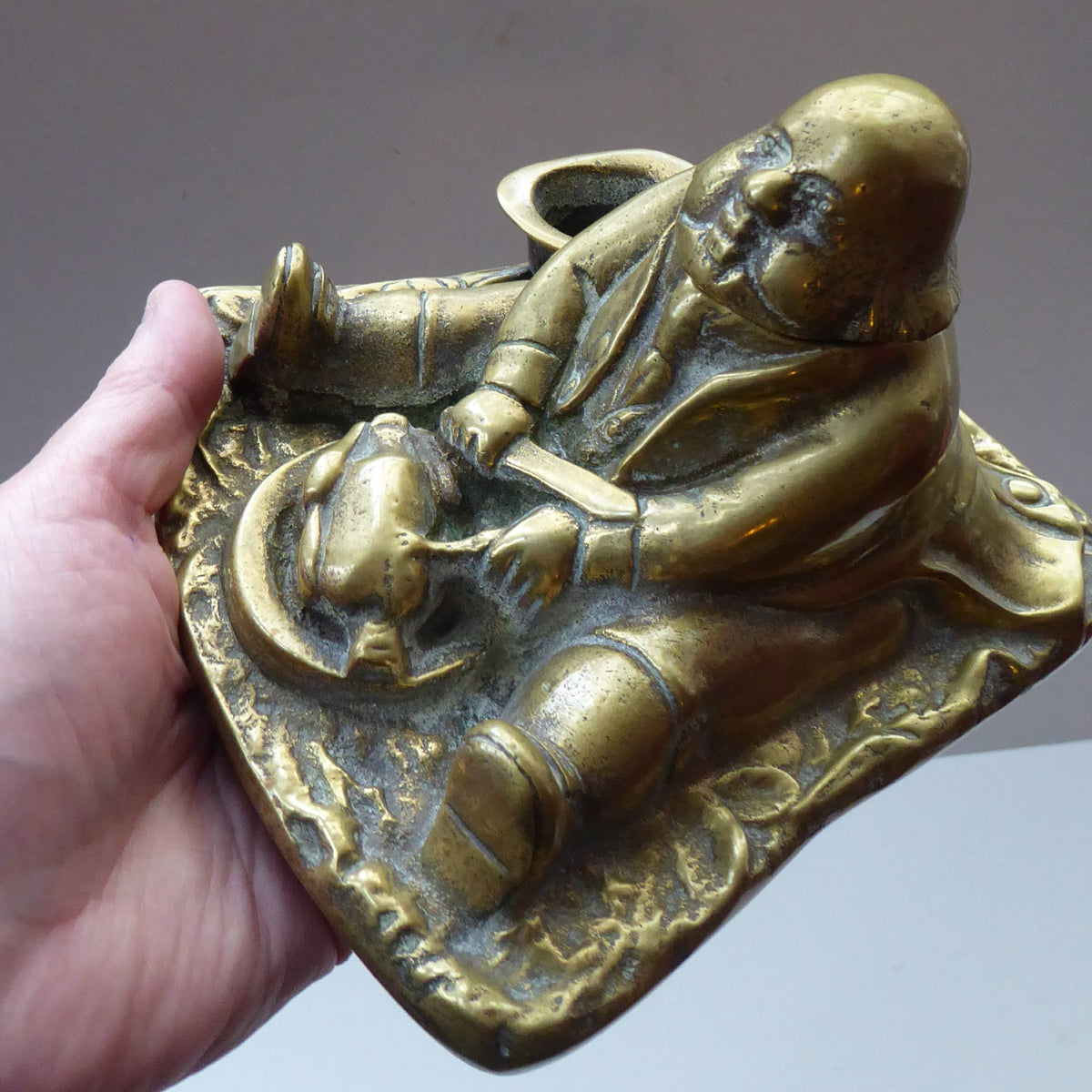 LARGE Antique Victorian Inkwell Made of Cast Brass. Design features Da ...
